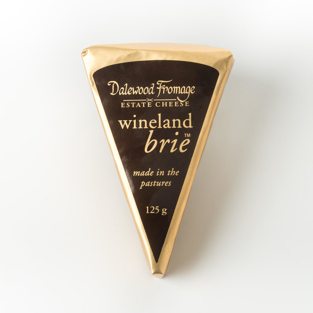 Wineland® Brie (125g wedge) – Kaas Club.™